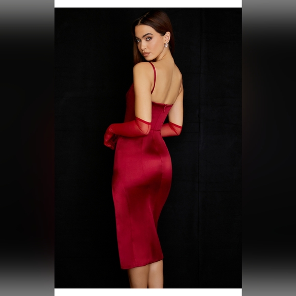 House of CB | Dresses | Wine Casimira House Of Cb Xs Plus Cup | Poshmark